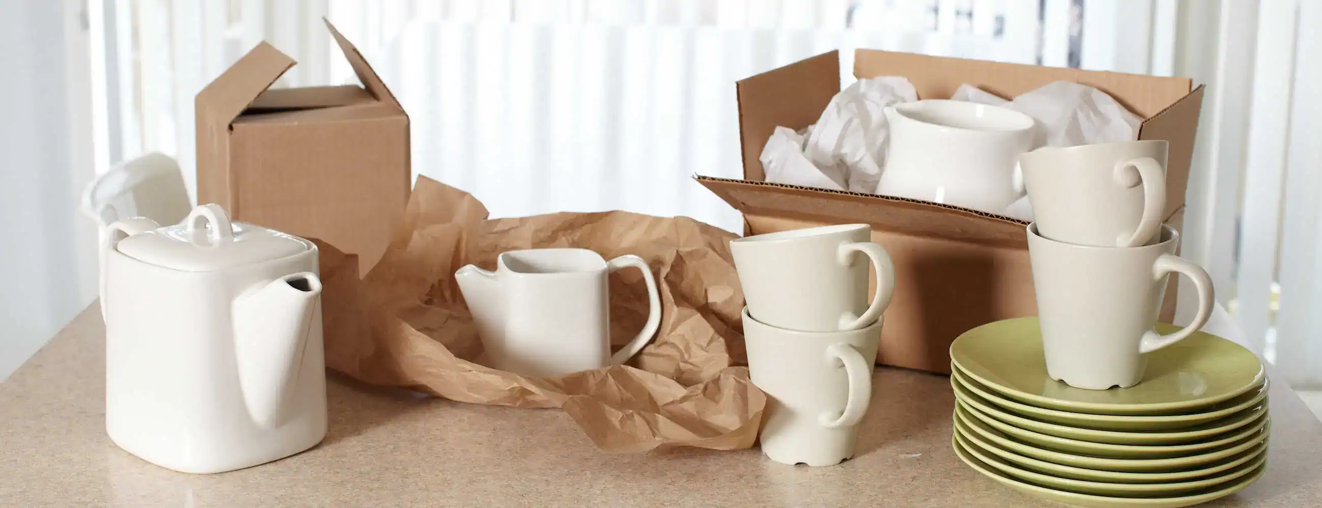 How to Pack a Kitchen for Moving: Dishes, Glassware, Pantry
